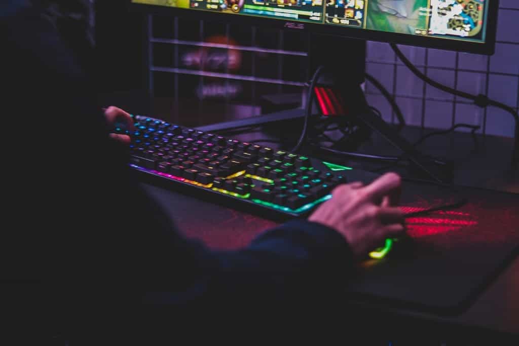 Adding the Right Mechanical Keyboard to Your Gaming Rig | Tecsprint