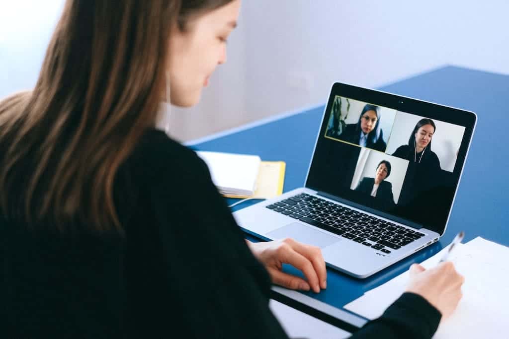 Remote Meetings: Pros And Cons | Tecsprint